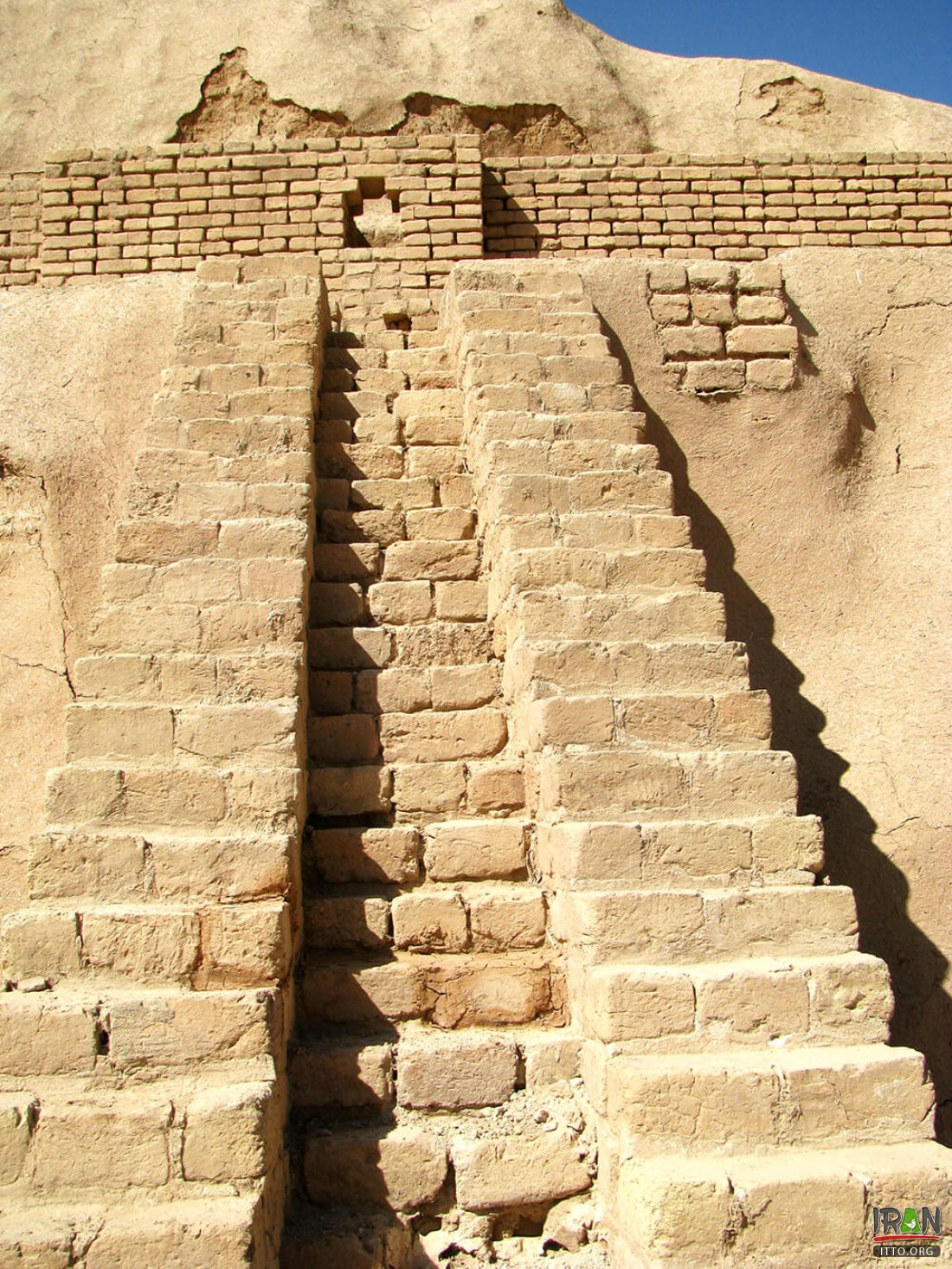Chogha Zanbil Temple (Ziggurat) Photo Gallery - Iran Travel and Tourism