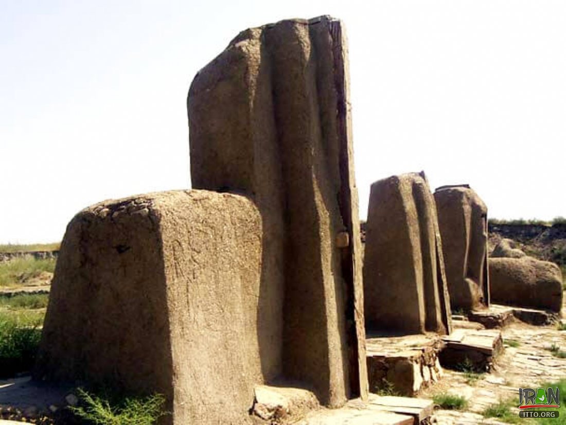 Hassanloo Hill Photo Gallery - Iran Travel and Tourism