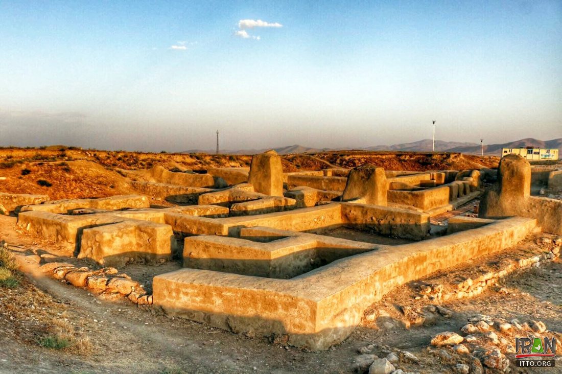 Hassanloo Hill Photo Gallery - Iran Travel and Tourism