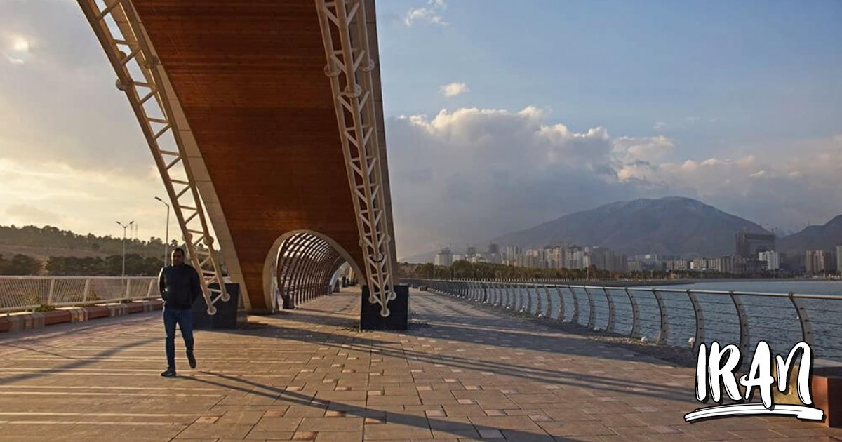 PHOTO: Chitgar Lake (Khalij-e Fars) - Tehran - Iran Travel and Tourism