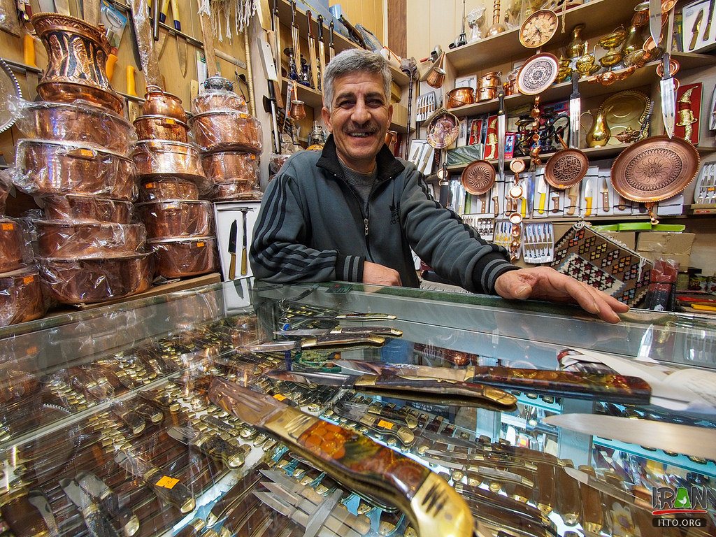 PHOTO: Zanjan Bazaar: Knife Shop - Iran Travel and Tourism
